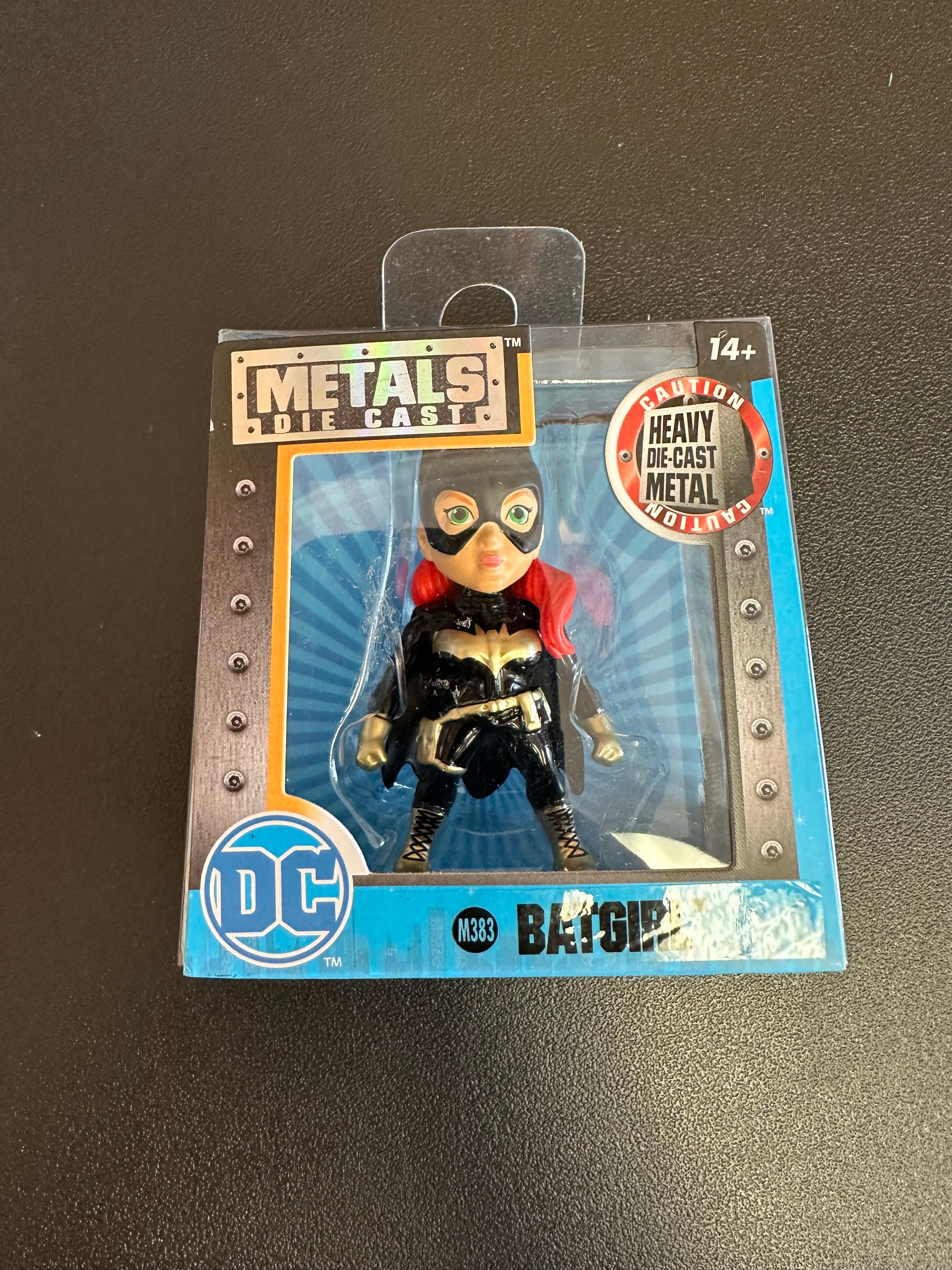 DC METALS DIECAST BATGIRL M383 – Hitchhiker Toys