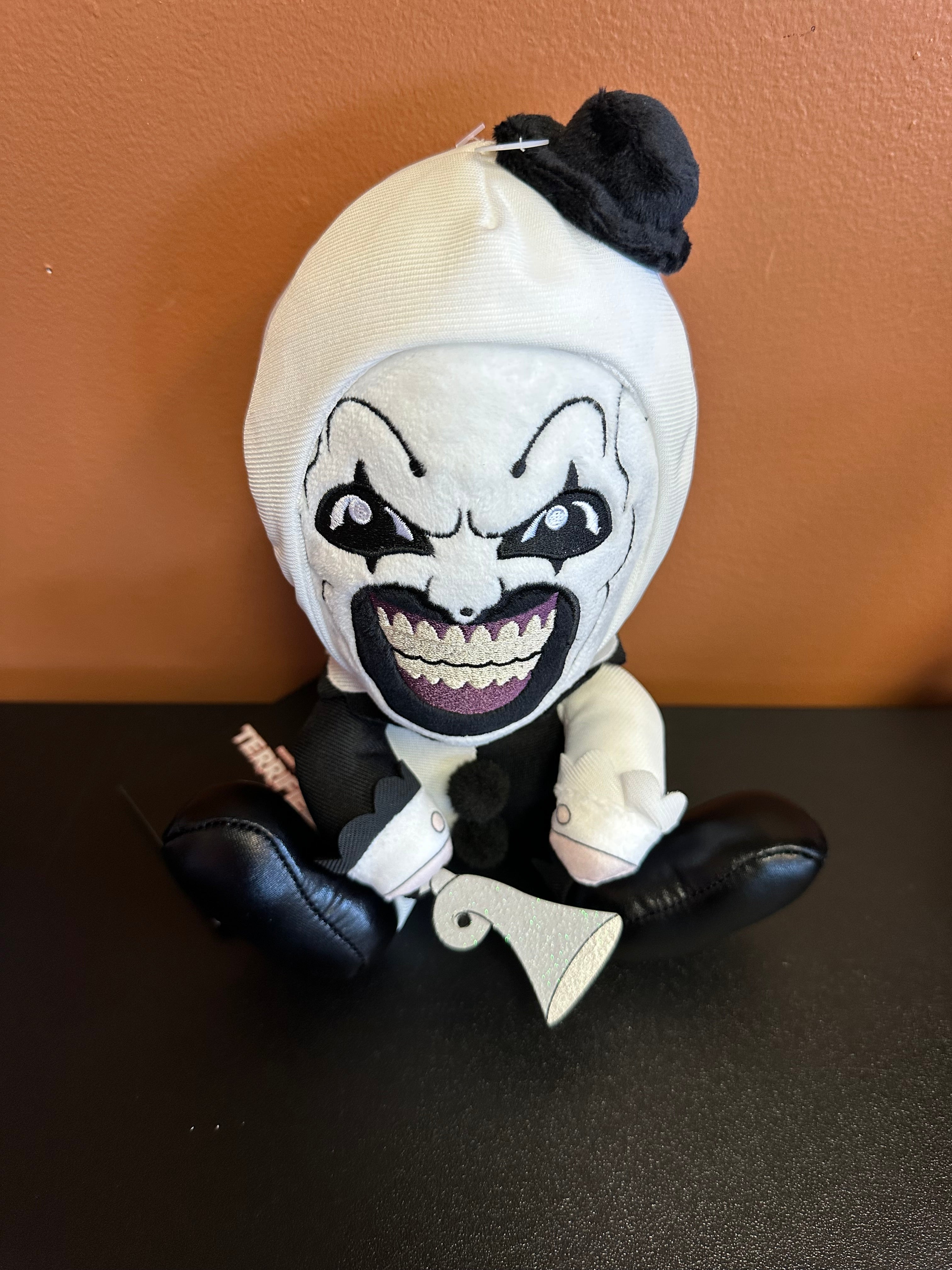 PHUNNY KIDROBOT TERRIFIER 3 ART THE CLOWN 9” PLUSH – Hitchhiker Toys